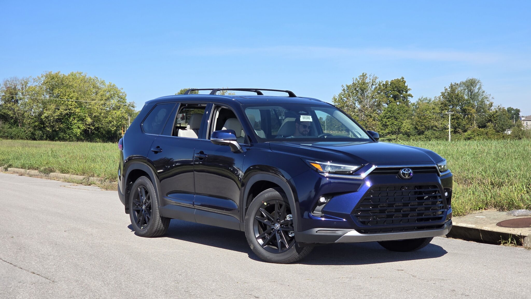 Big Rivals! 2026 Toyota Grand Highlander vs. 2026 Honda Pilot - Car ...